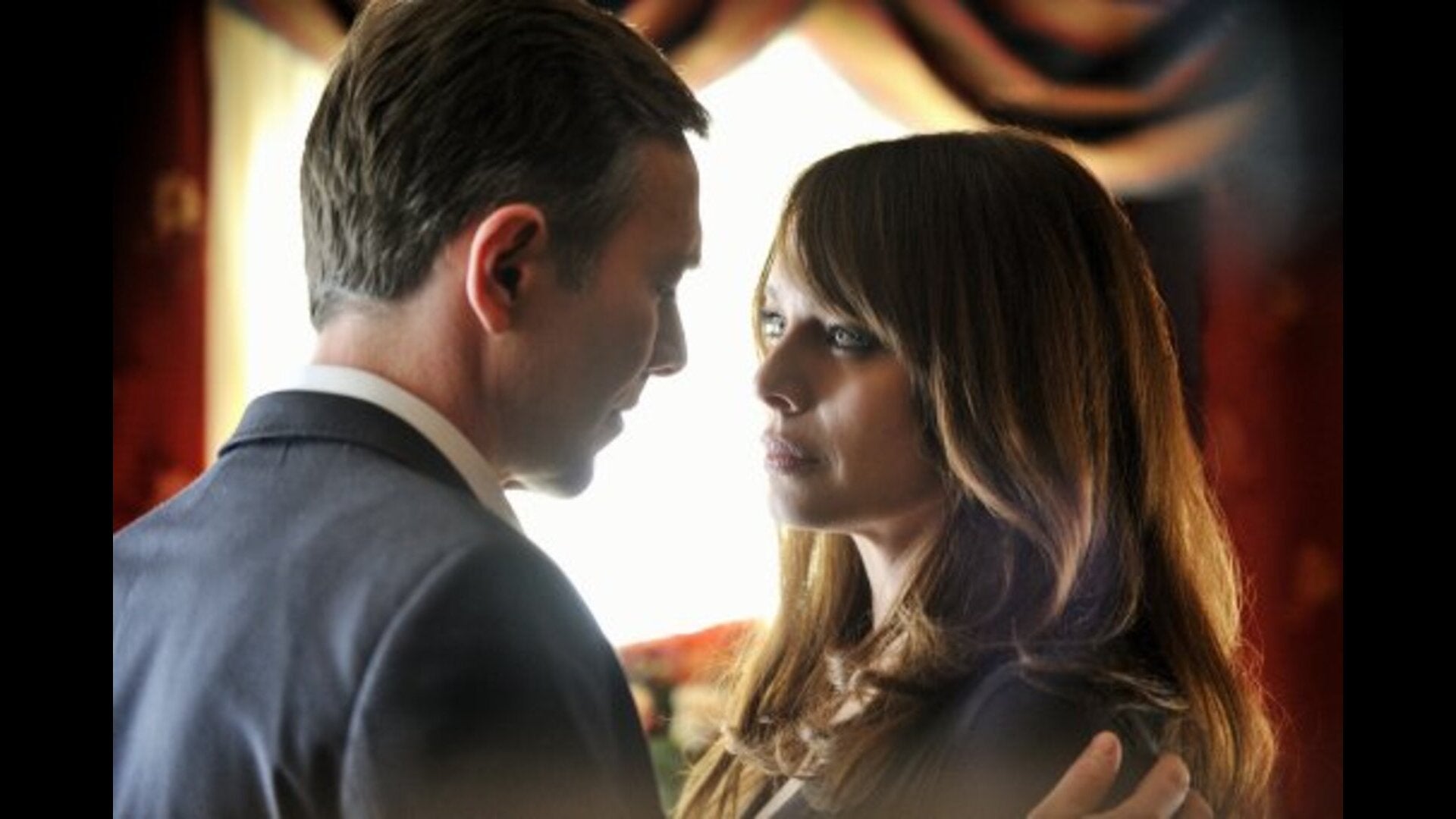 NIKITA / ニキータ シーズン2 第15話 宣戦布告 | Lemino(レミノ) - 映画・ドラマ・アニメや音楽・ライブが見放題 | ドコモの動画配信サービス