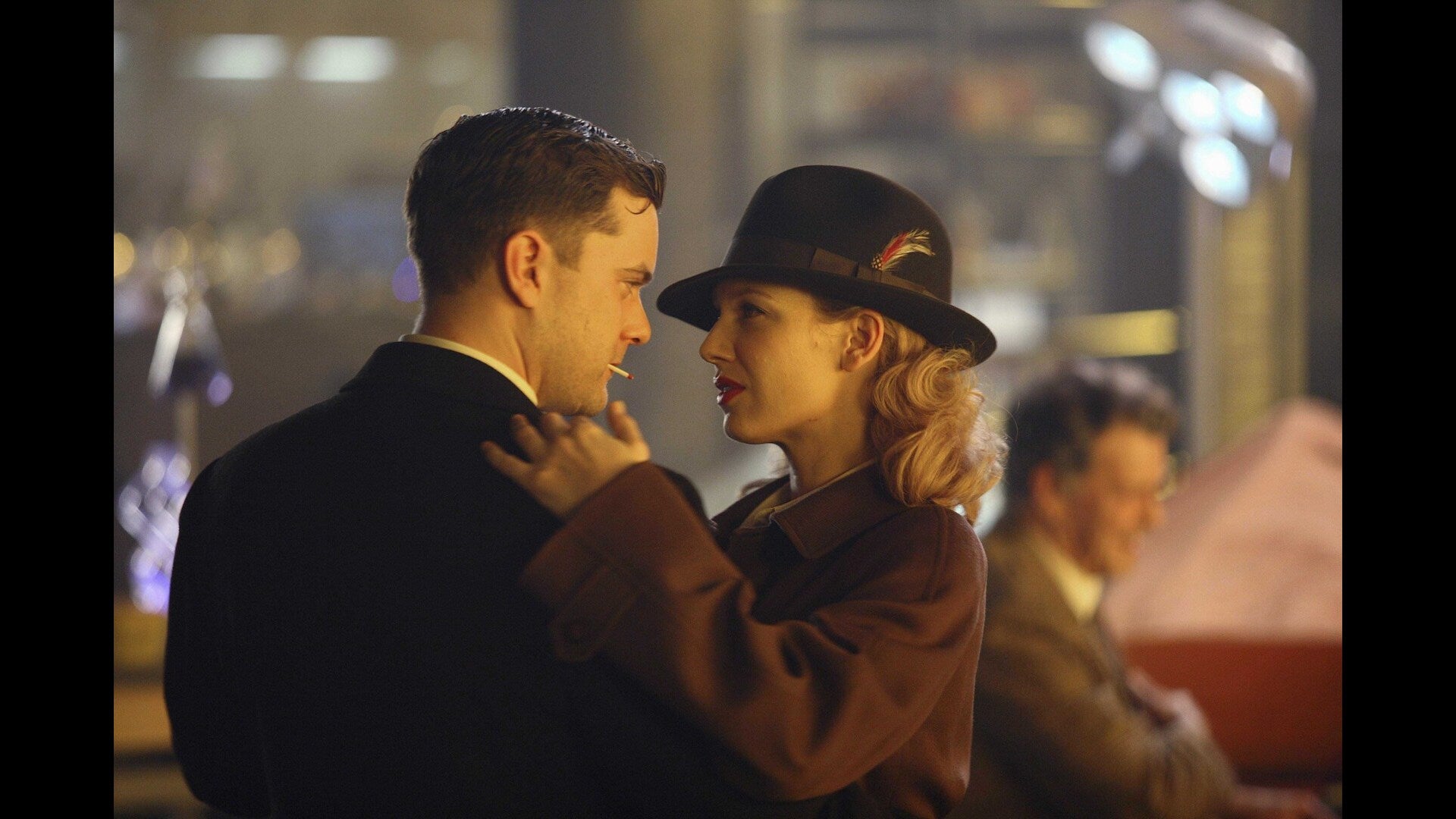 FRINGE/フリンジ シーズン2 第19話 ガラスの心臓 | Lemino(レミノ) - 映画・ドラマ・アニメや音楽・ライブが見放題 | ドコモの動画配信サービス