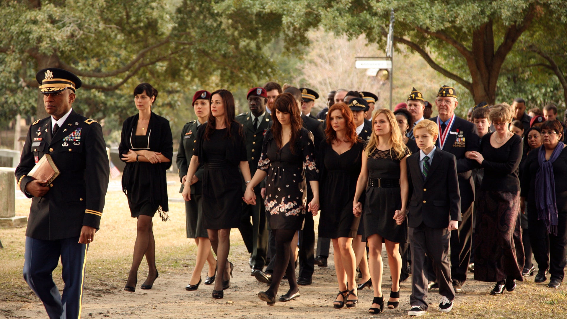 アーミー・ワイフ5 ♯4 | Lemino(レミノ) - 映画・ドラマ・アニメや音楽・ライブが見放題 | ドコモの動画配信サービス