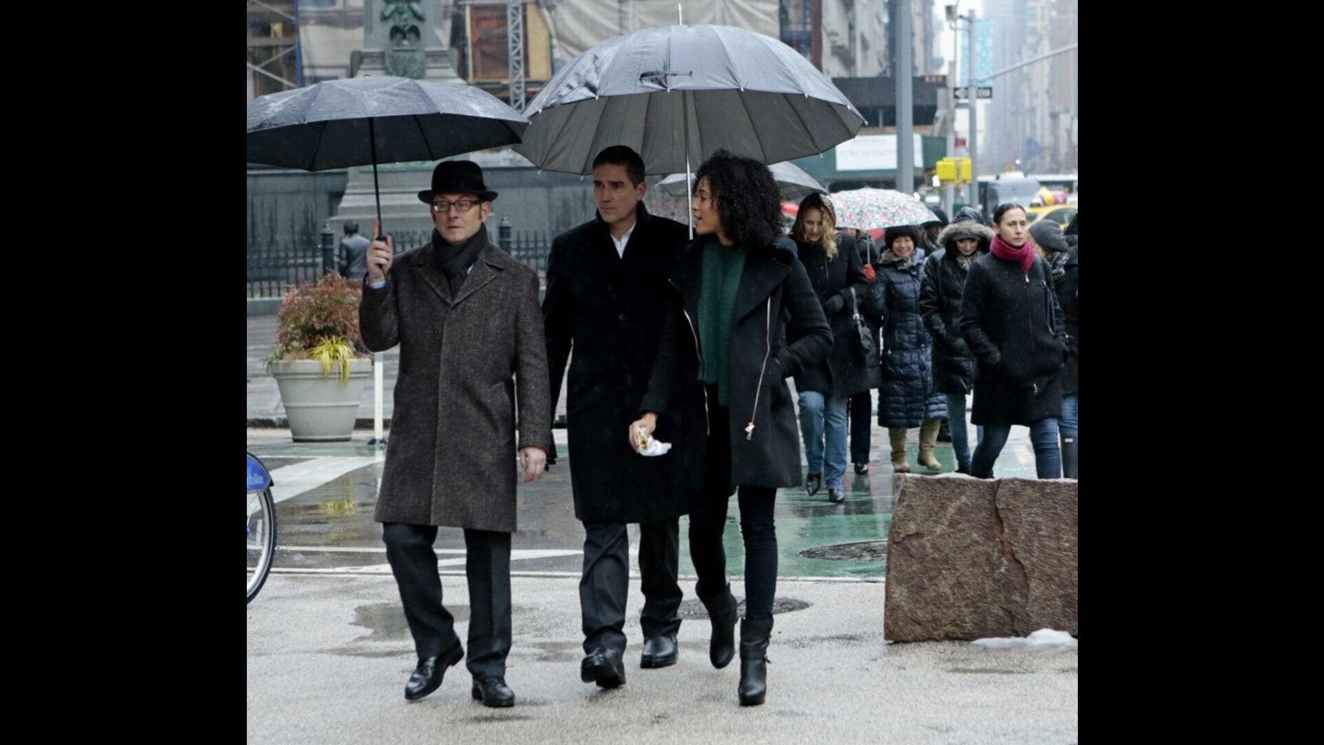 パーソン・オブ・インタレスト シーズン4 第16話 | Lemino(レミノ) - 映画・ドラマ・アニメや音楽・ライブが見放題 | ドコモの動画配信サービス