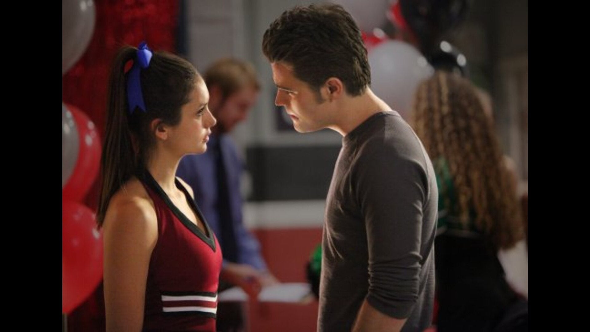 ヴァンパイア・ダイアリーズ シーズン4第16話 | Lemino(レミノ) - 映画・ドラマ・アニメや音楽・ライブが見放題 | ドコモの動画配信サービス