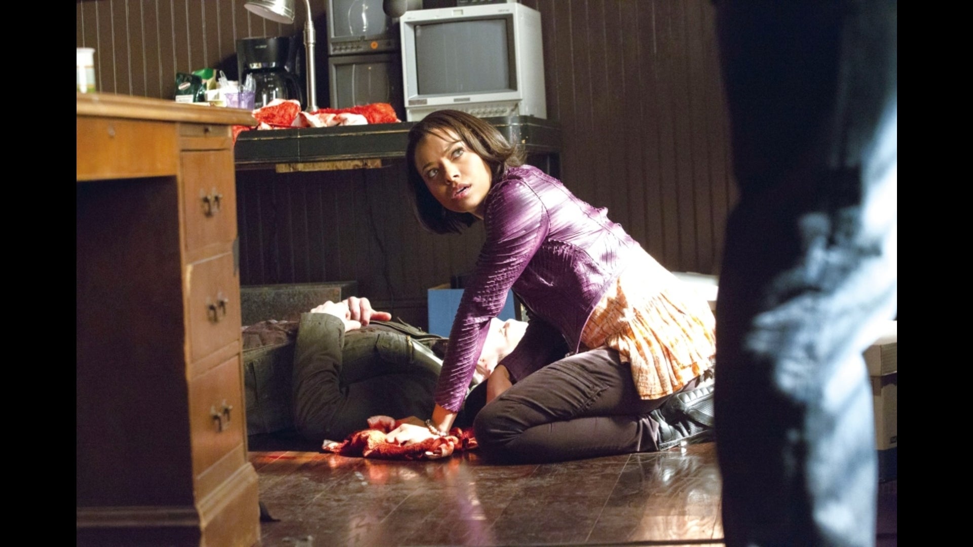 ヴァンパイア・ダイアリーズ シーズン5 第18話 | Lemino(レミノ) - 映画・ドラマ・アニメや音楽・ライブが見放題 | ドコモの動画配信サービス