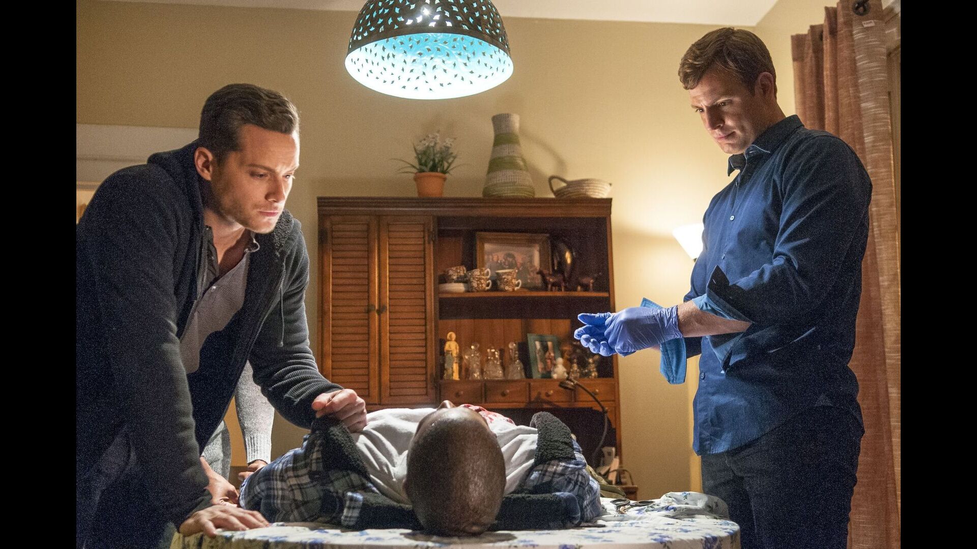 シカゴP.D. シーズン2 第18話 | Lemino(レミノ) - 映画・ドラマ・アニメや音楽・ライブが見放題 | ドコモの動画配信サービス