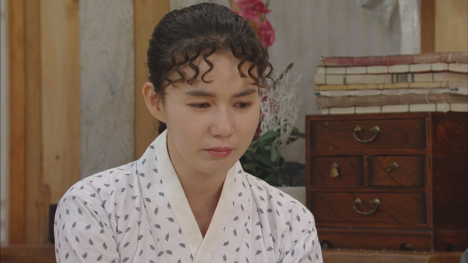 白詰草 第15話 | Lemino(レミノ) - 映画・ドラマ・アニメや音楽・ライブが見放題 | ドコモの動画配信サービス