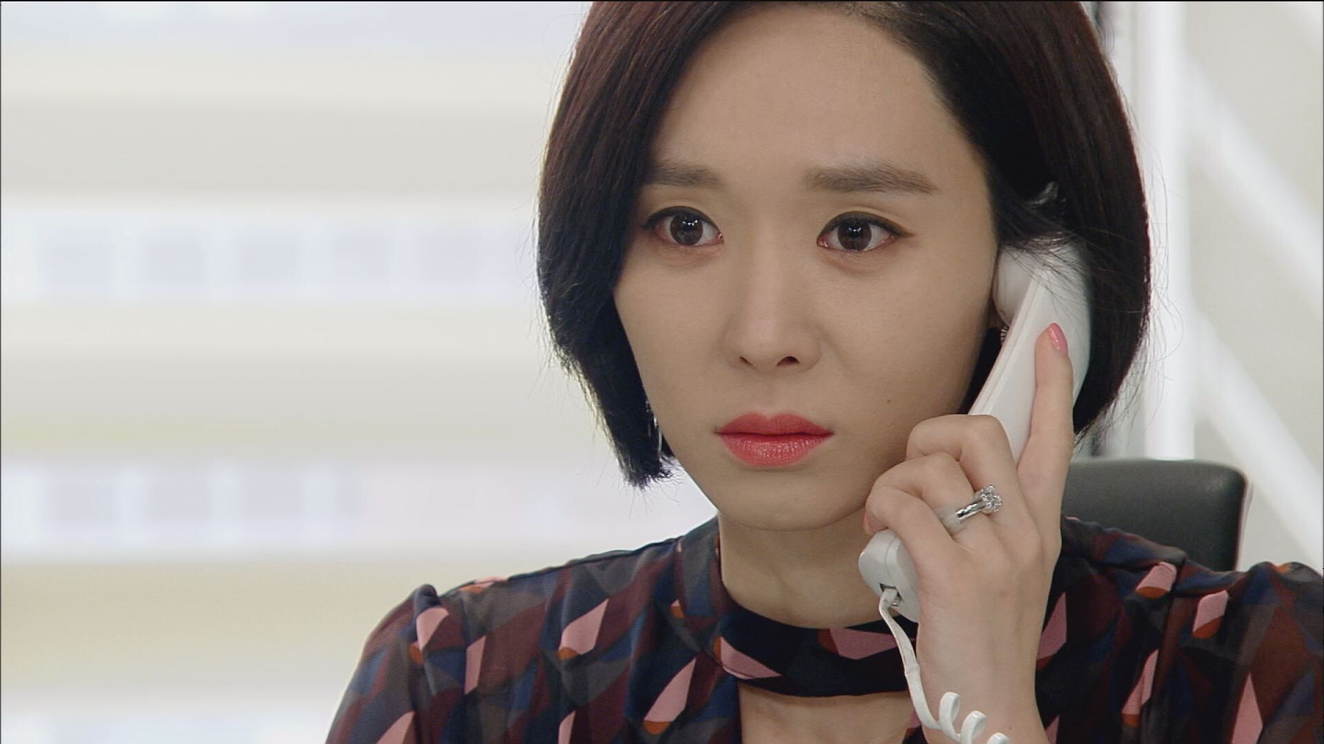 白詰草 第68話 | Lemino(レミノ) - 映画・ドラマ・アニメや音楽・ライブが見放題 | ドコモの動画配信サービス