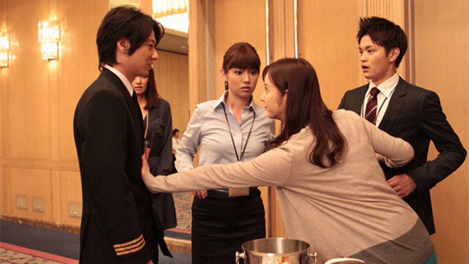 TOKYOエアポート～東京空港管制保安部～ ＃3 | Lemino(レミノ) - 映画・ドラマ・アニメや音楽・ライブが見放題 | ドコモの動画配信サービス