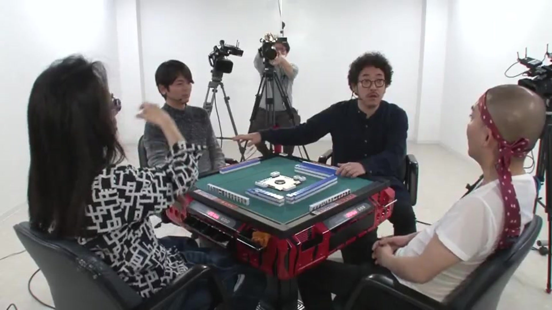 沖と魚拓の麻雀ロワイヤル RETURNS #166 | Lemino(レミノ) - 映画・ドラマ・アニメや音楽・ライブが見放題 | ドコモの動画配信サービス