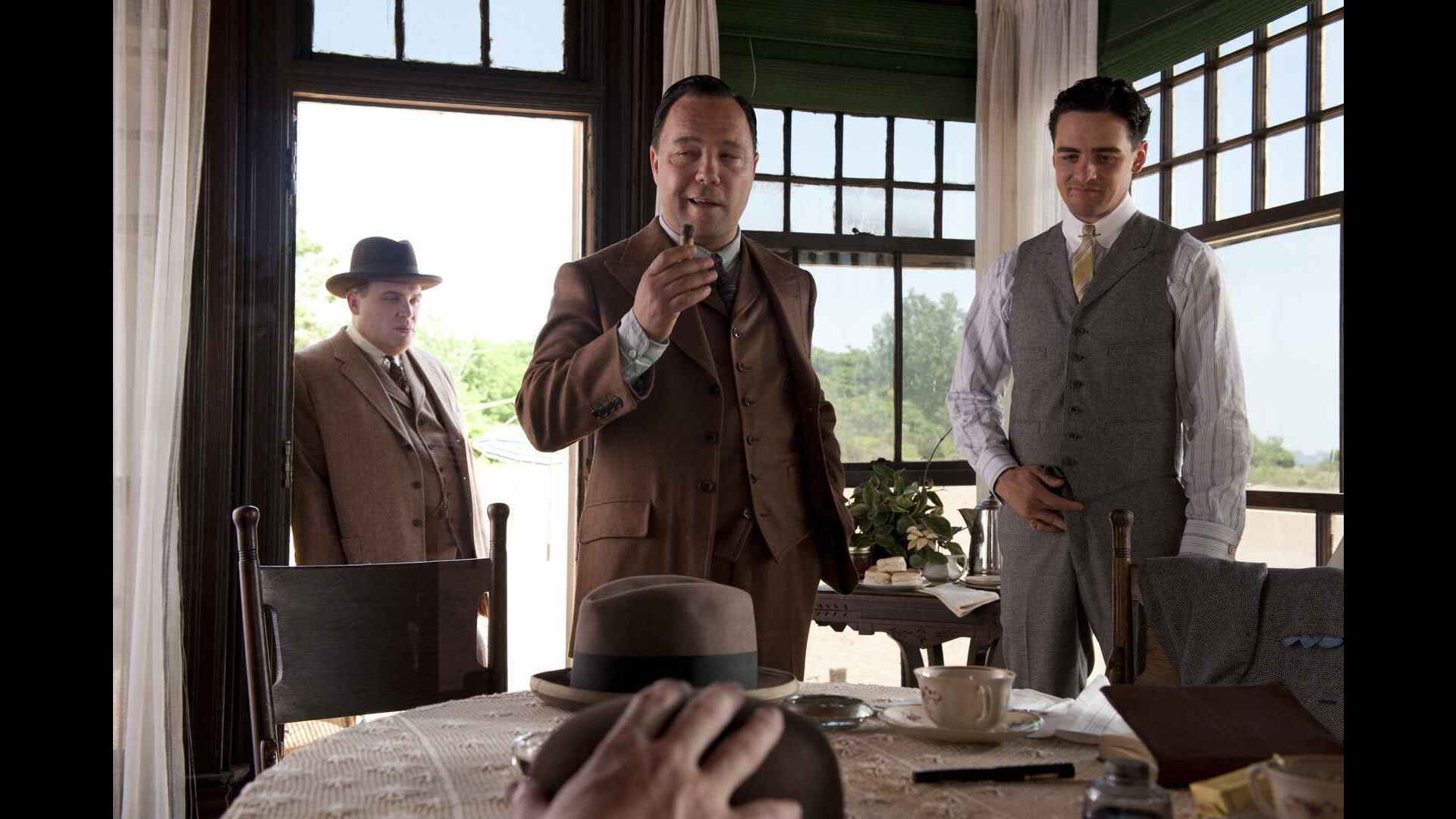 ボードウォーク・エンパイア 欲望の街 シーズン2 第9話 | Lemino(レミノ) - 映画・ドラマ・アニメや音楽・ライブが見放題 | ドコモの動画配信サービス