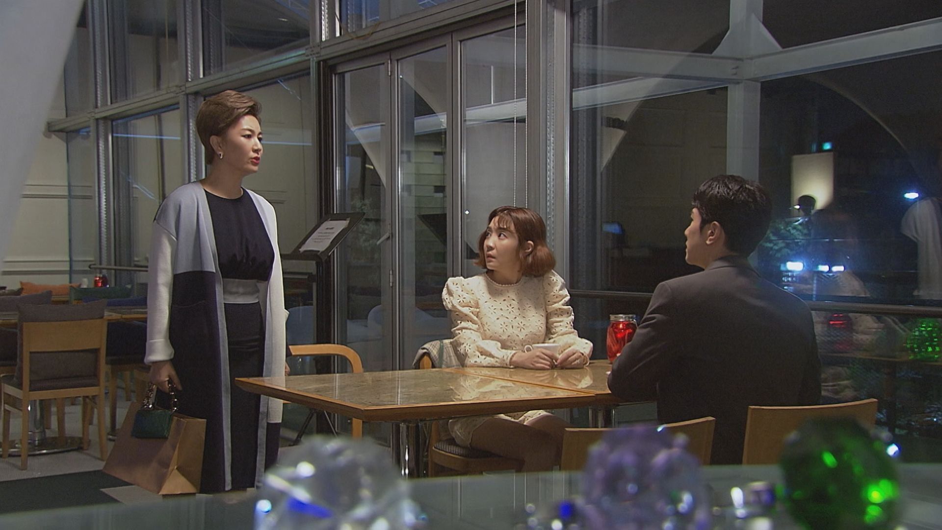 黒薔薇の家 第112話 | Lemino(レミノ) - 映画・ドラマ・アニメや音楽・ライブが見放題 | ドコモの動画配信サービス