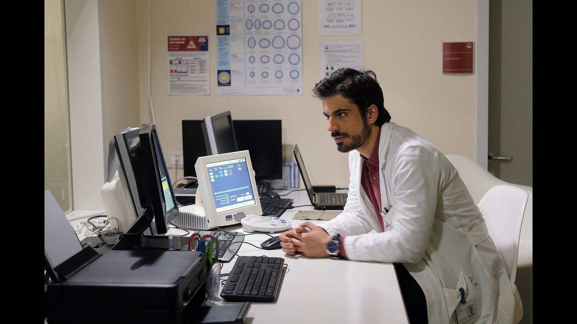 DOC(ドック) あすへのカルテ シーズン1 エピソード1 | Lemino(レミノ) - 映画・ドラマ・アニメや音楽・ライブが見放題 | ドコモの動画配信サービス