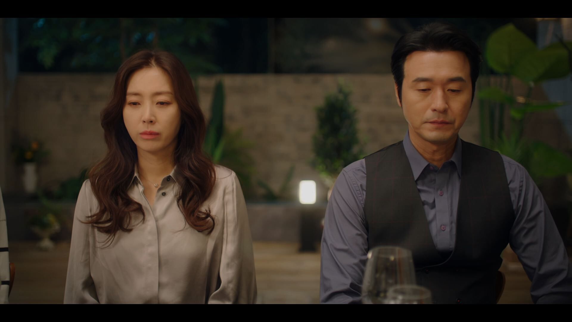 ショーウィンドウ：女王の家 第7話 | Lemino(レミノ) - 映画・ドラマ・アニメや音楽・ライブが見放題 | ドコモの動画配信サービス