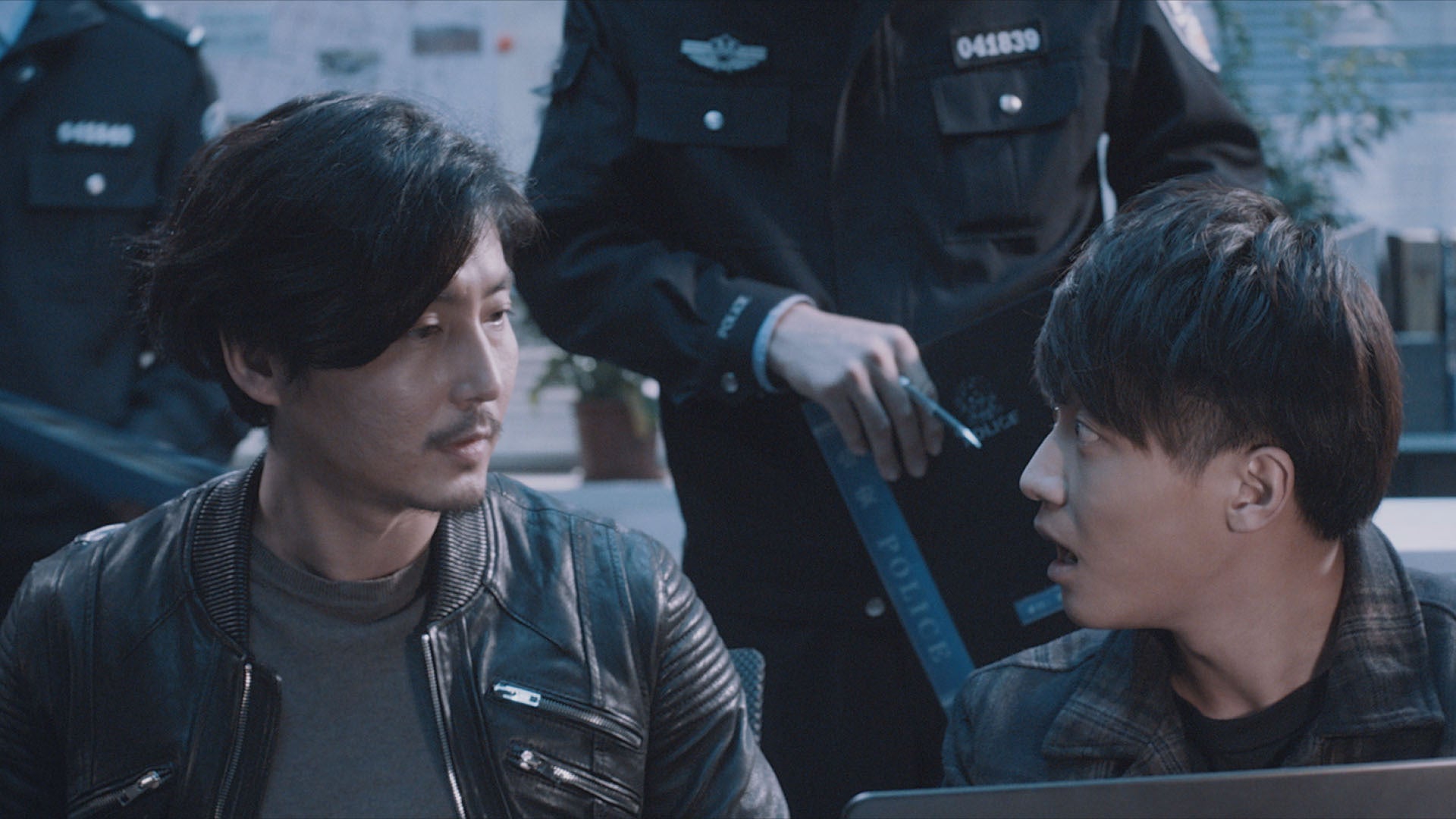 デイ・アンド・ナイト―同じ顔を持つ2人の追撃者― 第9話 | Lemino(レミノ) - 映画・ドラマ・アニメや音楽・ライブが見放題 | ドコモの動画配信サービス