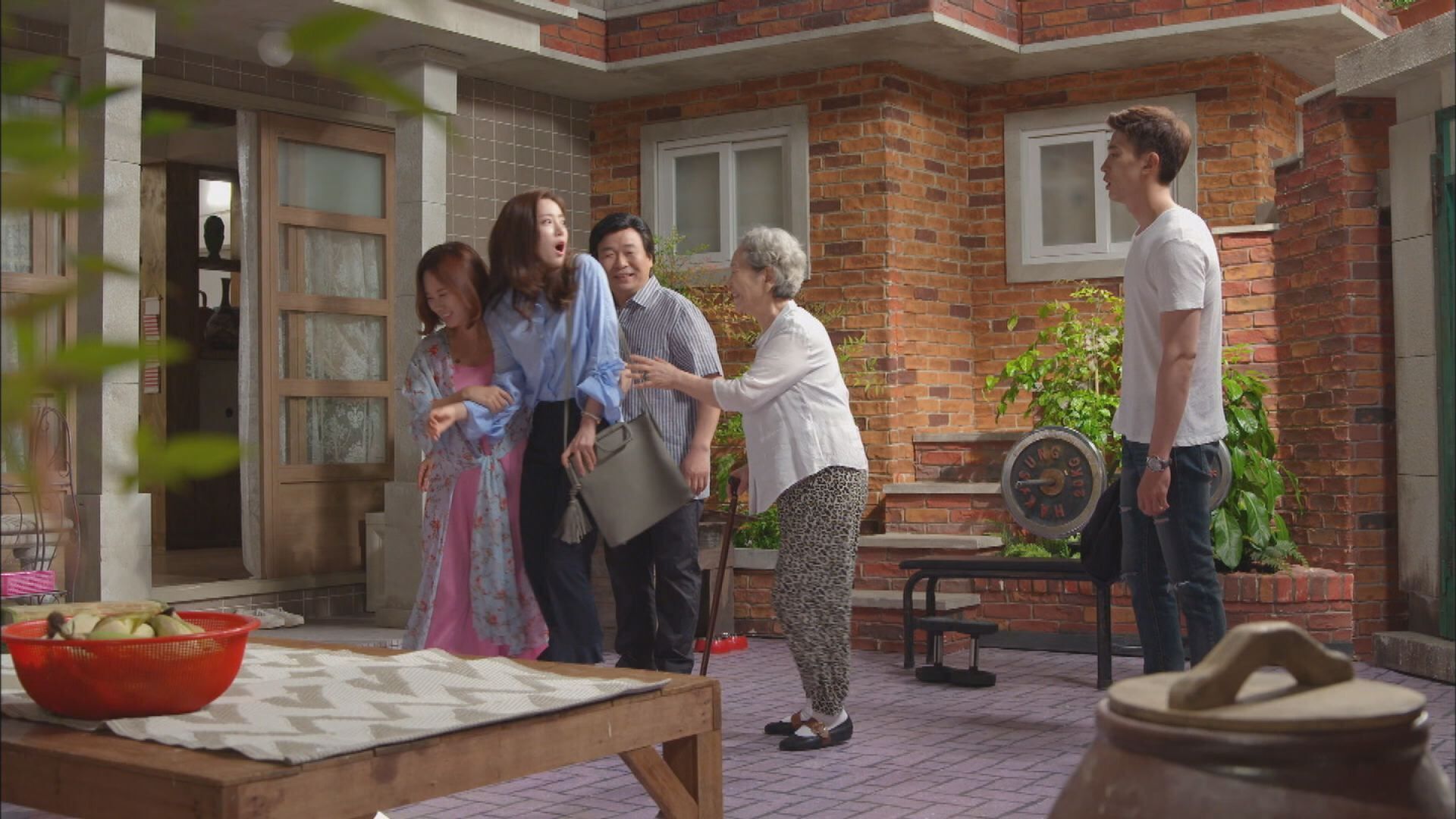 私がヒロイン！～宿敵のビョル姉妹～ 第24話 | Lemino(レミノ) - 映画・ドラマ・アニメや音楽・ライブが見放題 | ドコモの動画配信サービス