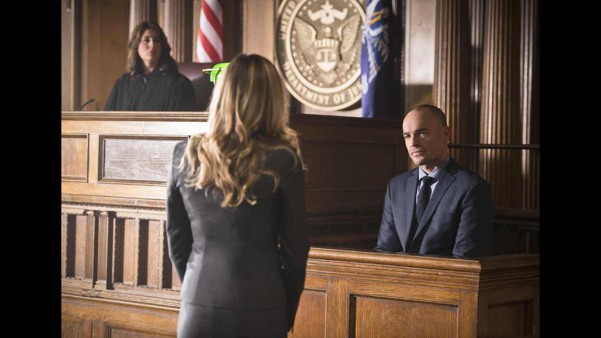 ARROW/アロー シーズン4 第16話 | Lemino(レミノ) - 映画・ドラマ・アニメや音楽・ライブが見放題 | ドコモの動画配信サービス