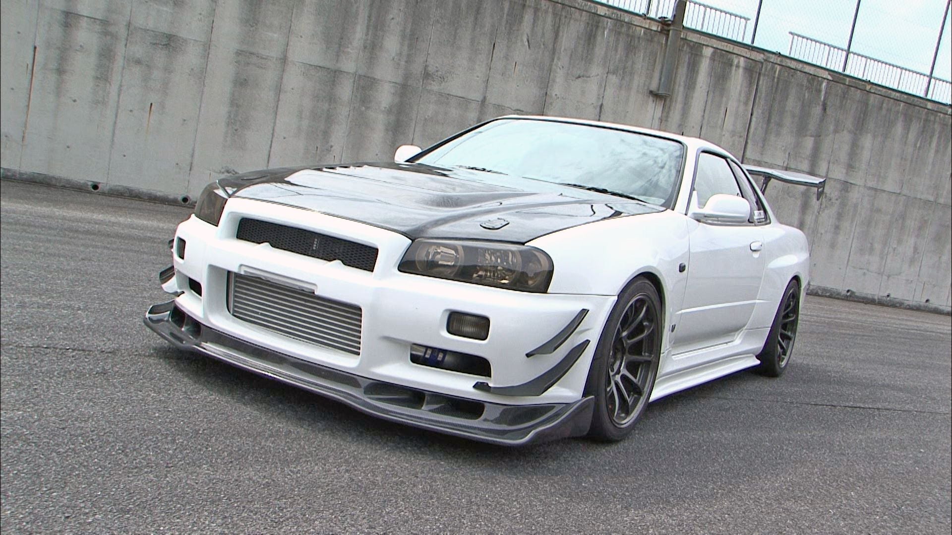 R34 GT-R コンプリート | Lemino(レミノ) - 映画・ドラマ・アニメや音楽・ライブが見放題 | ドコモの動画配信サービス