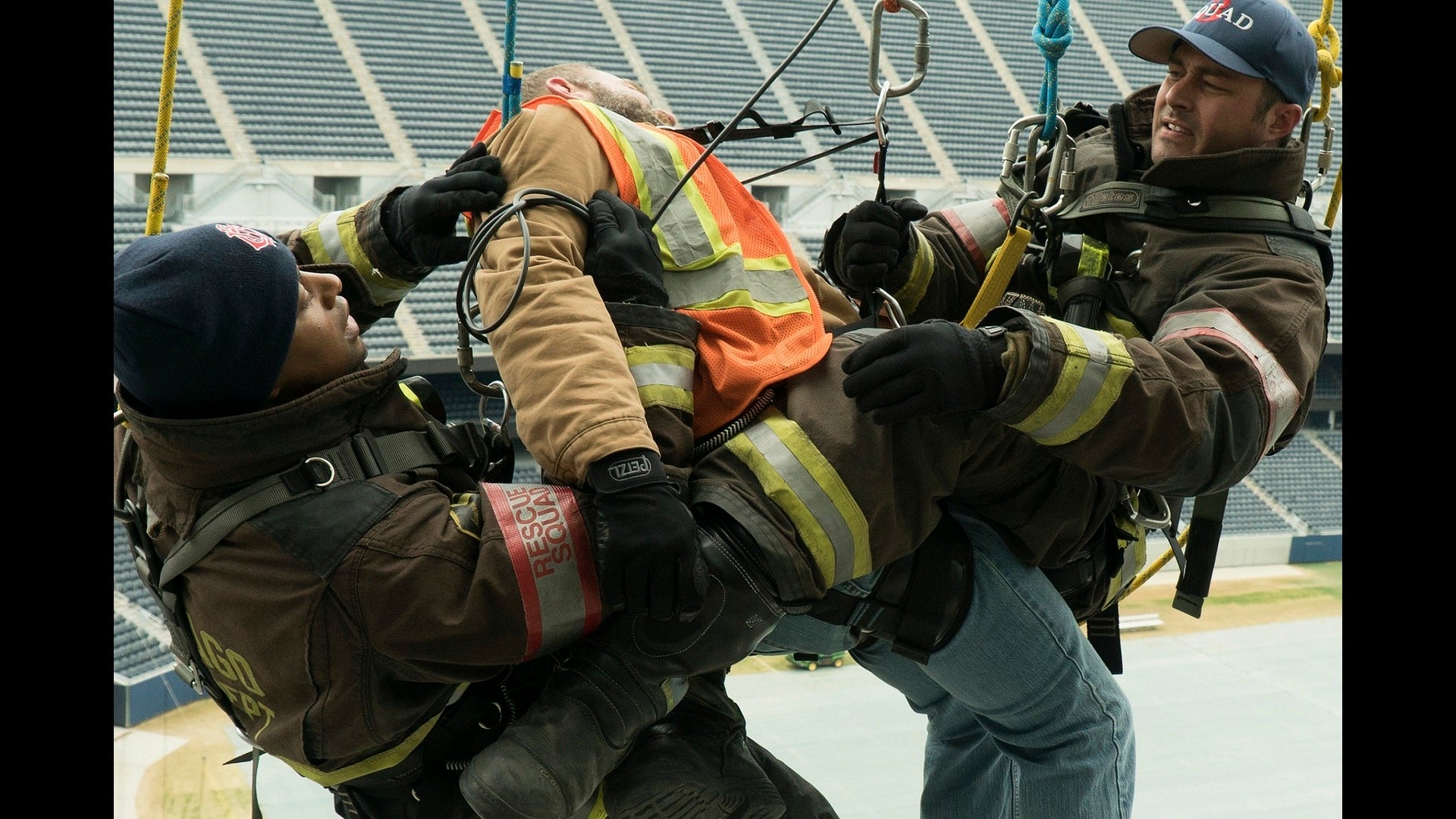 シカゴ・ファイア シーズン5 第21話 | Lemino(レミノ) - 映画・ドラマ・アニメや音楽・ライブが見放題 | ドコモの動画配信サービス